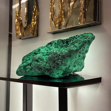 Distinction Crystals & Fossils